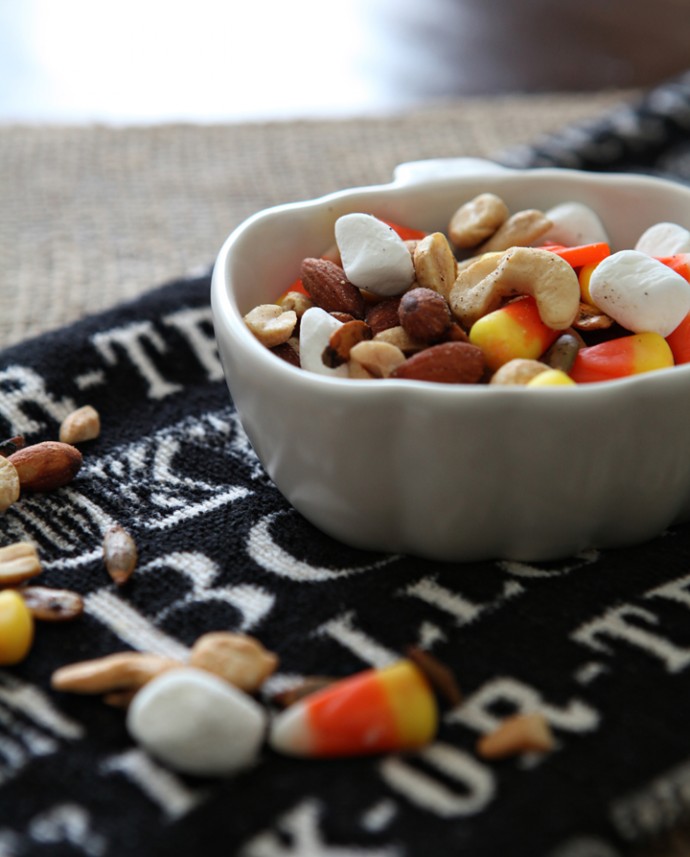 Halloween Trail Mix halloween-trail-mix
